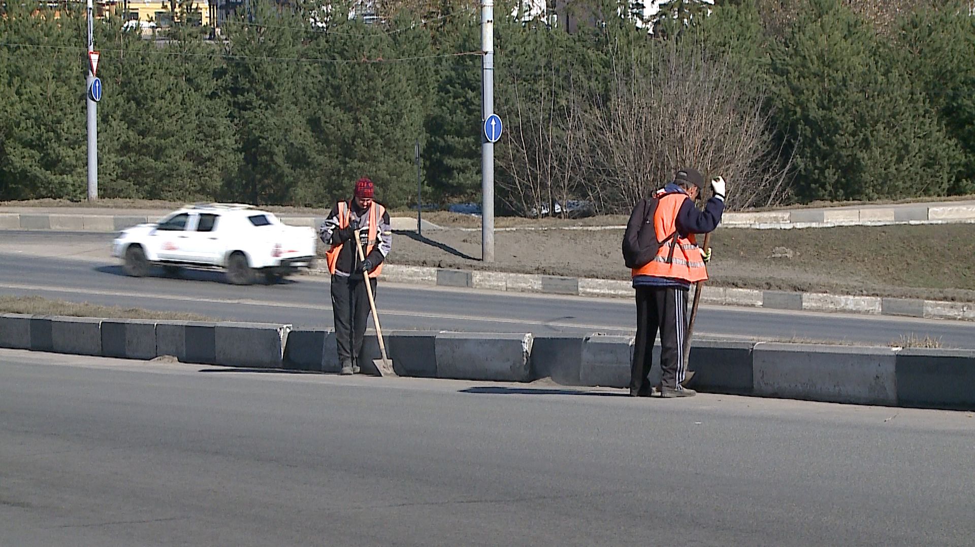 (Рыбинск-40) ВЕСЕННЯЯ УБОРКА ДОРОГ