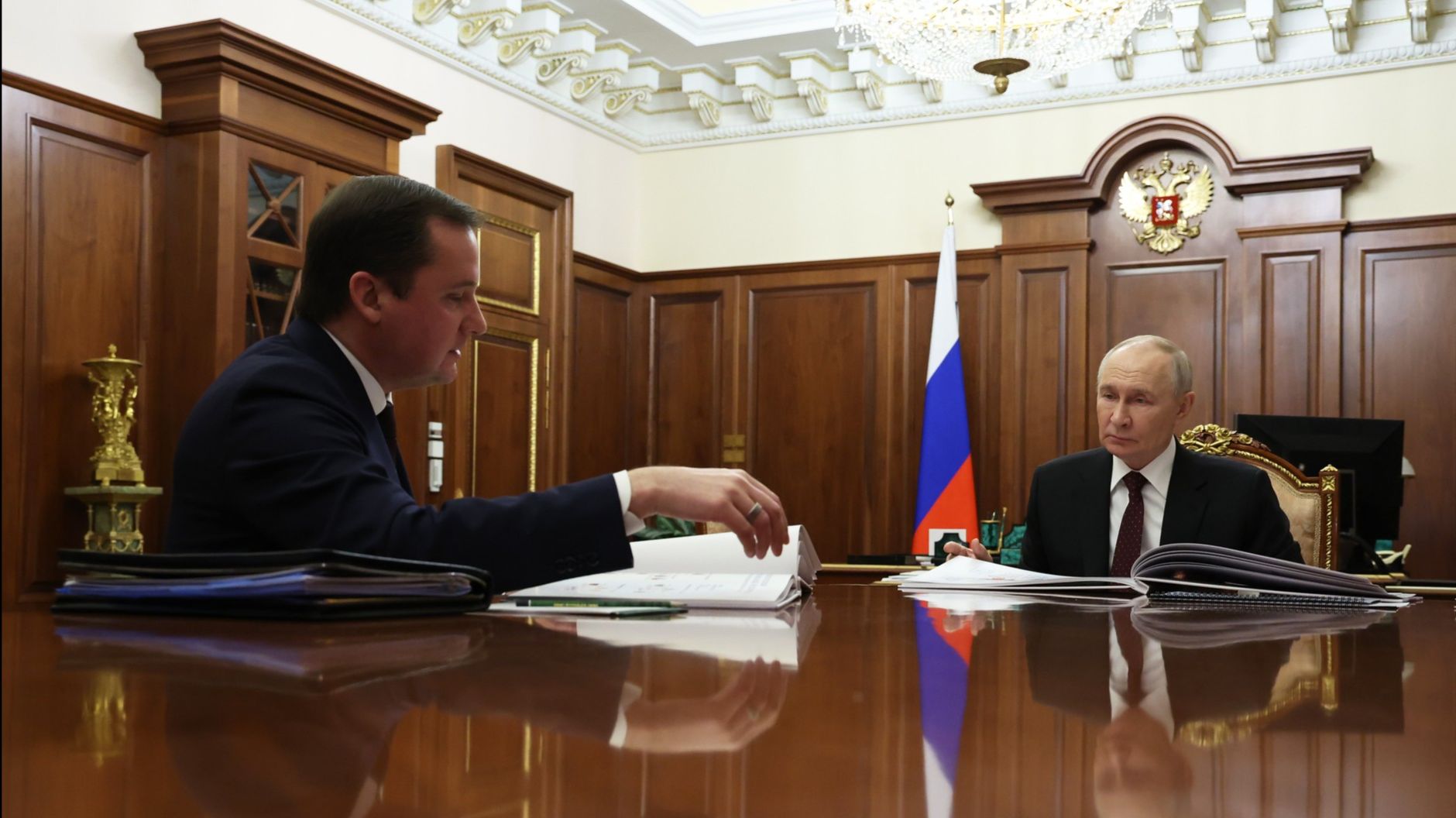 Владимир Путин с губернатором Архангельской области Александром Цыбульским, Кремль, 30 марта 2026 г.