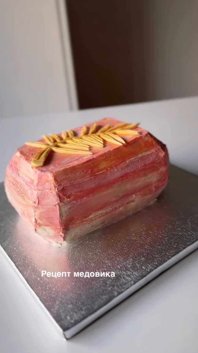 Рецепт медовика. Белая карамель