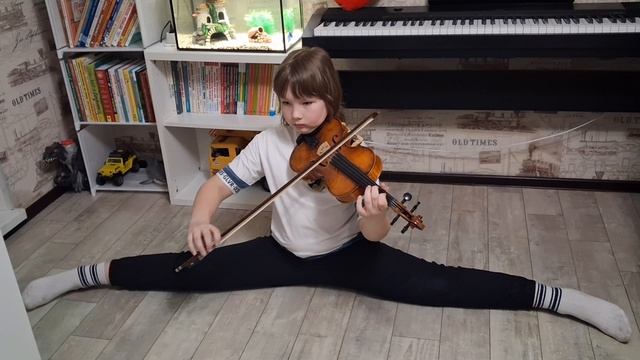 Скрипка и шпагат. Этюд "Смена позиций", Комаровский.
