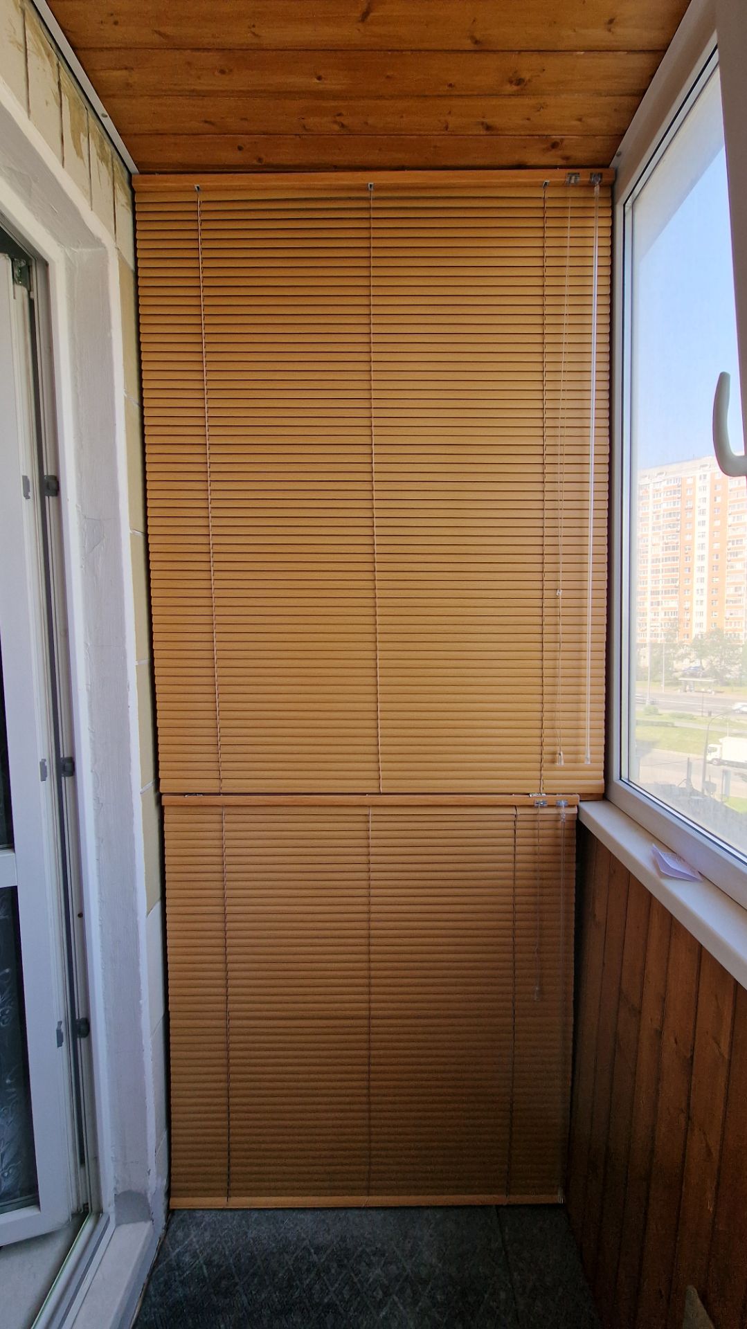 Цвет 093. Ламинация. Классические горизонтальные жалюзи 25мм