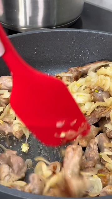 Рецепт из старой МАМИНОЙ книжки! Просто и ВКУСНО,как у мамы! “СВИНИНА в сметане” (“Кубанская кухня”)