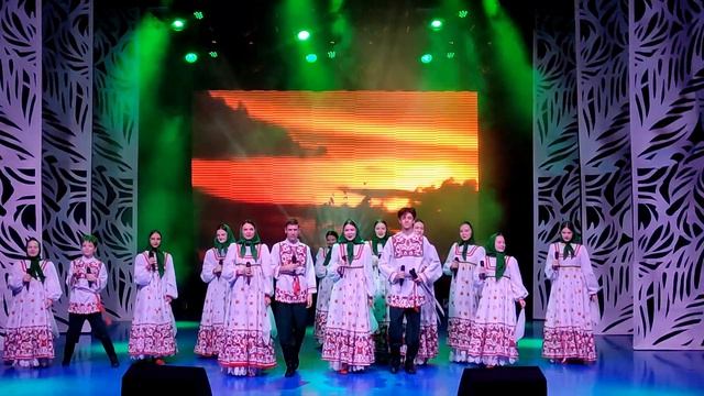 Фолк-группа «Морошка». «При лужке»