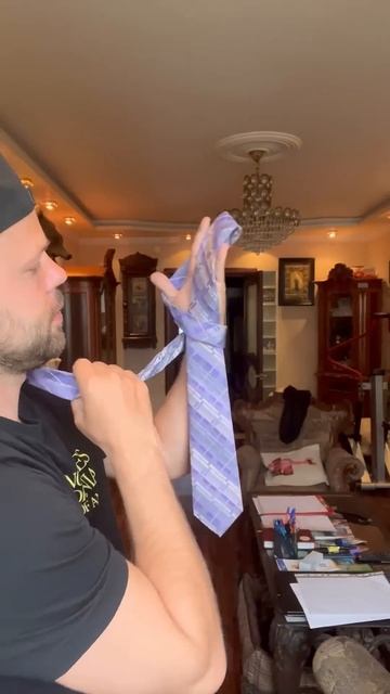 Как завязать галстук Самый простой и быстрый узел для завязки.