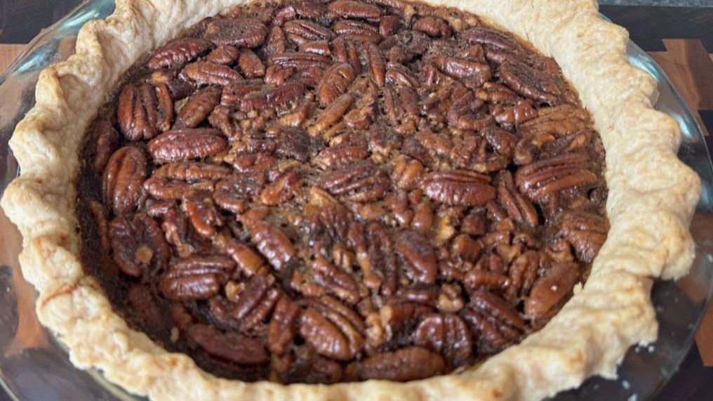 Шоколадный пирог с орехами пекан и виски.