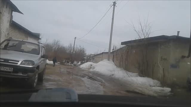 Весенняя поездка в гараж. Уборка, обед и др.