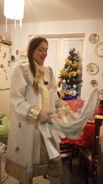 Когда праздник находит тебя сам: смотри новогоднюю серию у нас!  #рождество #клип #музыка #праздник