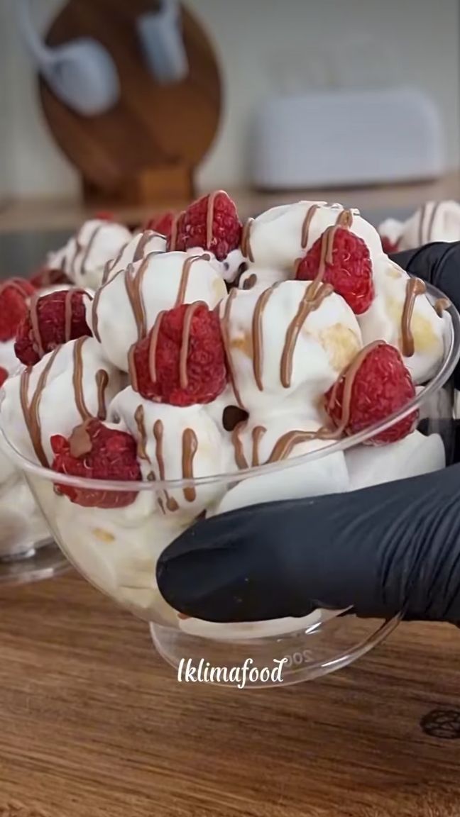 Дамские пальчики