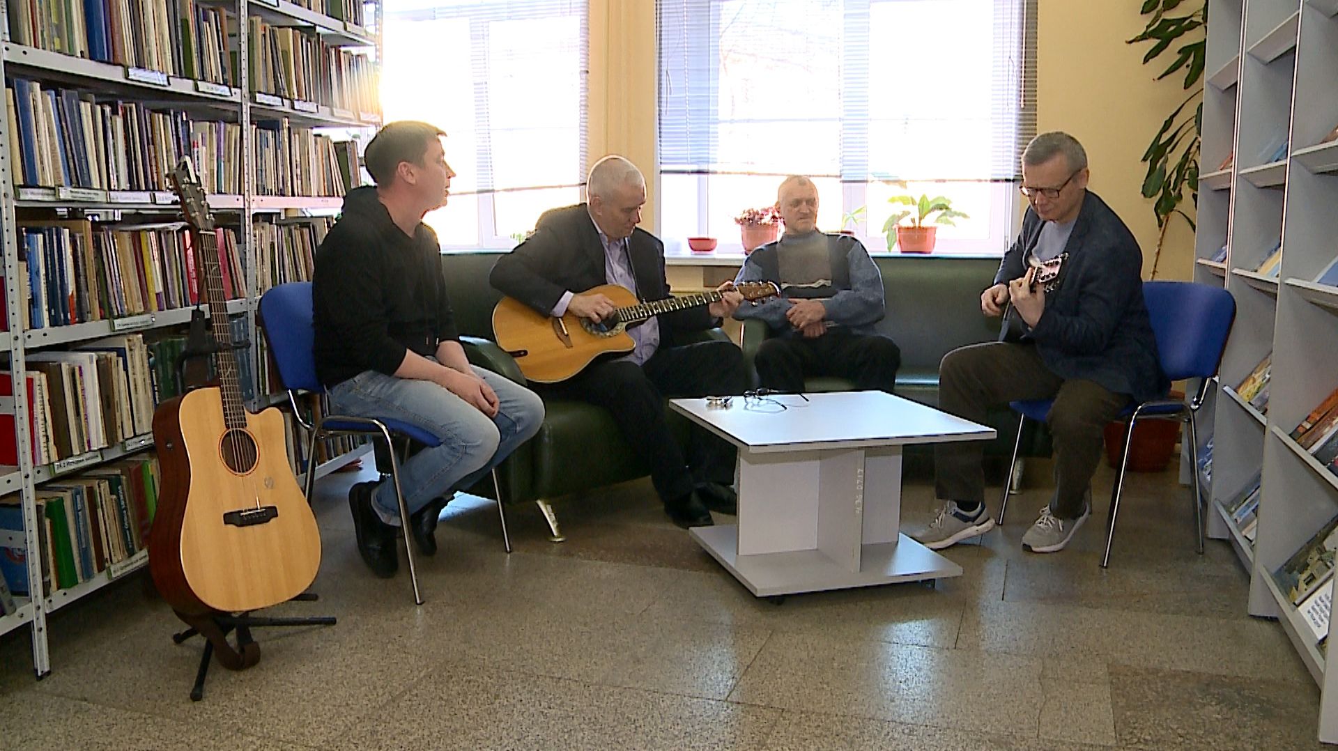 (Рыбинск-40) ХУДОЖНИКИ СЛОВА С ГИТАРОЙ