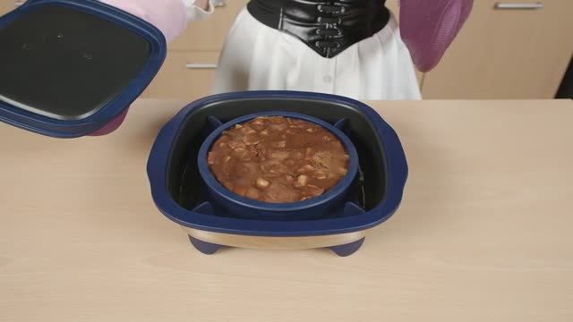 Tupperware Moscow | «МикроПро Гриль» (1,5 л): шоколадно-грушевый пирог