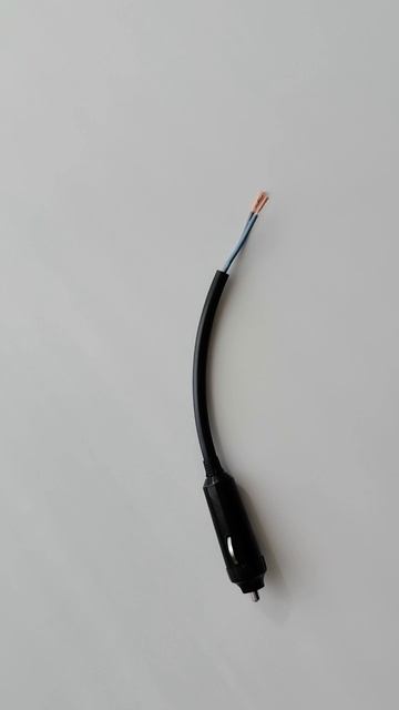 Вилка автомобильная (штекер в прикуриватель)