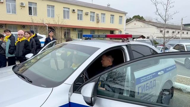 Юные инспекторы в гостях у Госавтоинспекции Анапы: погружение в профессию и уроки безопасности