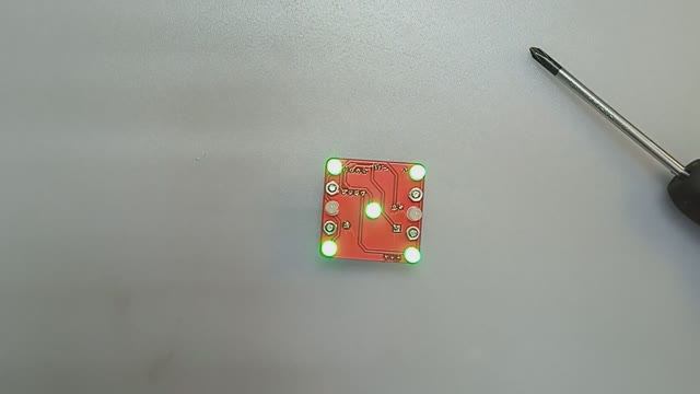 Комплект для сборки электронный игральный кубик.