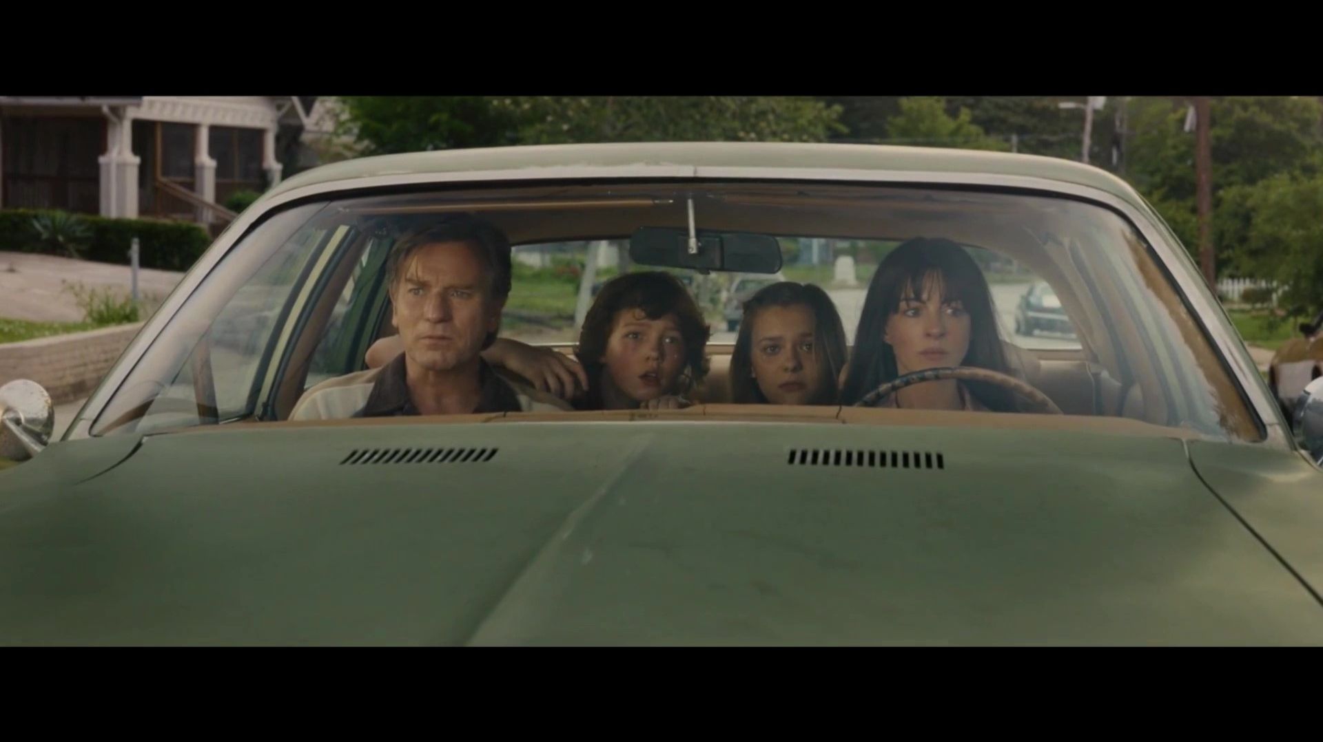 На краю Оук-стрит Русский Трейлер (2026)