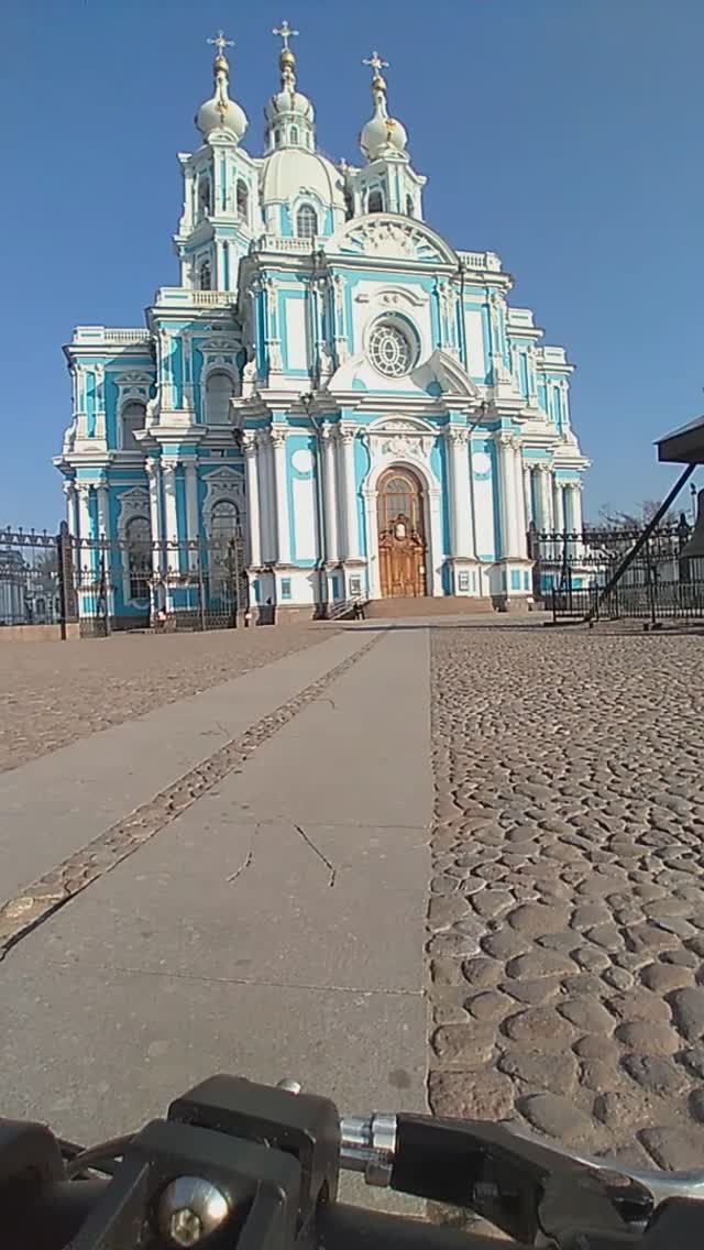 Смольный собор, монастырь, СПбГУ. Открываем велосезон! 🤗
