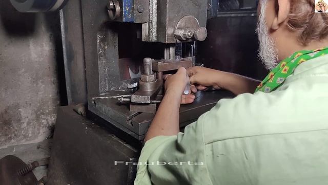 Техника и оборудование , как делают  масляные фильтры