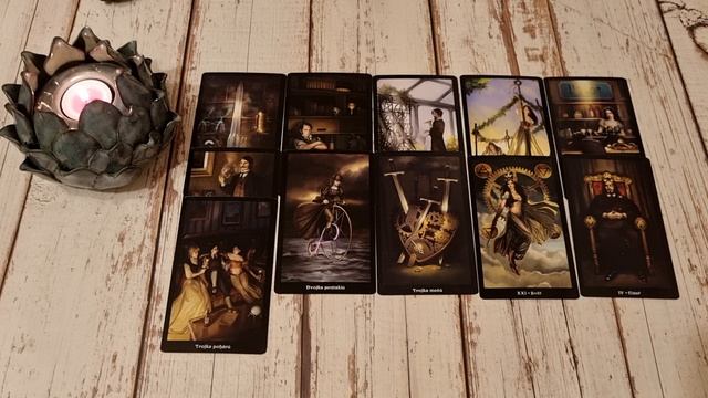 ЧТО ОН ГОВОРИТ ПРО ТЕБЯ ДРУГИМ ЛЮДЯМ? | Гадание таро расклад