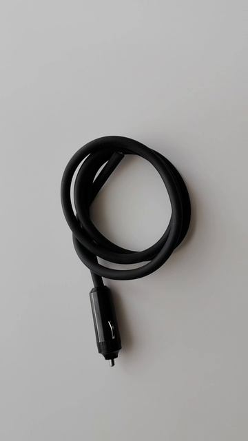 Штекер в прикуриватель на кабеле  1метр без предохранителя