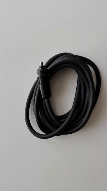 Штекер в прикуриватель на кабеле 3 метра без предохранителя .