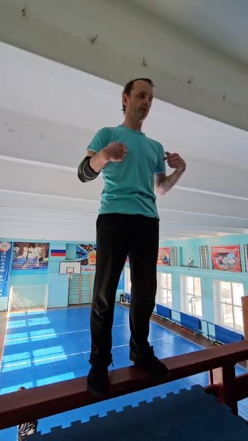 Падаем с высоты назад прямым телом, один из вариантов