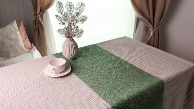 Ткань для декорирования ИЗЯЩНЫЙ ОРНАМЕНТ, пуансеттии, тёмно-зелёная, 35x200 см, 611582-2