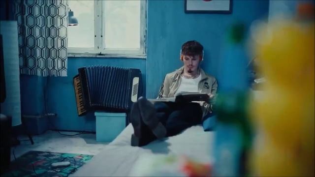 - Liaze    Audio 🎧   (песенка чебурашки на немецком)..