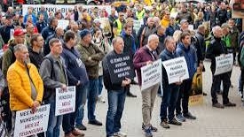 Гайд по Литве ! или 6 зарплат за увольнение: как «развести» босса в Европе по закону 🤑