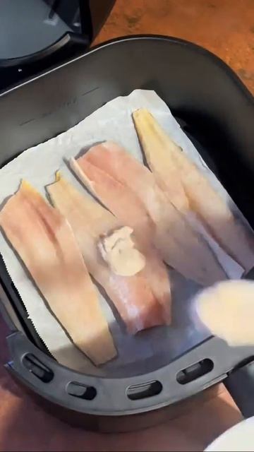 Хек в сметанном соусе