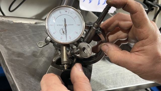 Дефектовка ГБЦ K4M всё началось с проблемы: Задиры на шейках постелей распредвалов