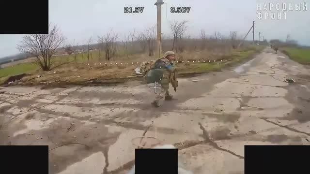 ВСУ немного растерялся поняв что FPV-дрон чужой