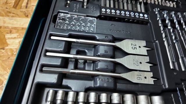 Обзор набора бит и головок Makita E-24913