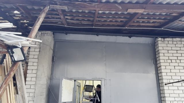 Гараж 47м2 - часть 13. Начало к новым воротам, электрика.