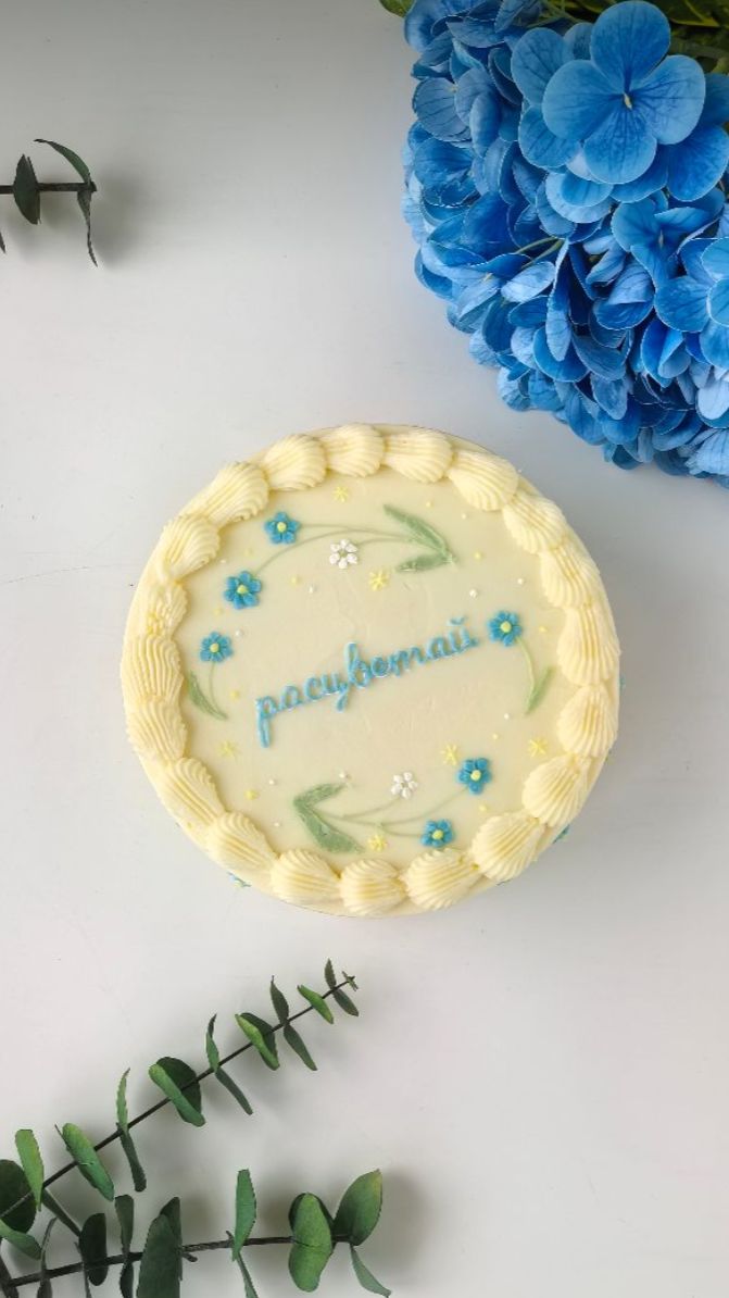 Лайфхак по выравниванию верха торта