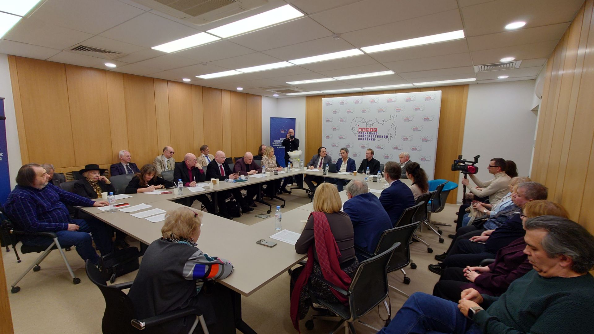 За российскую оригинальную, самобытную и патриотическую кинопродукцию!