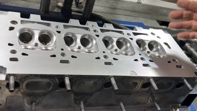 Ремонт ГБЦ Двигатель K4M Renault Проблема: пропало давление!!!