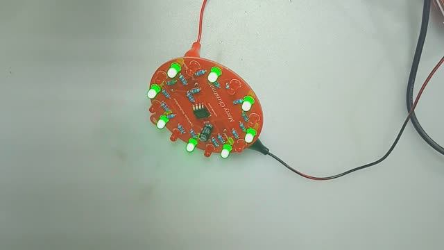 Светодиодное украшение.