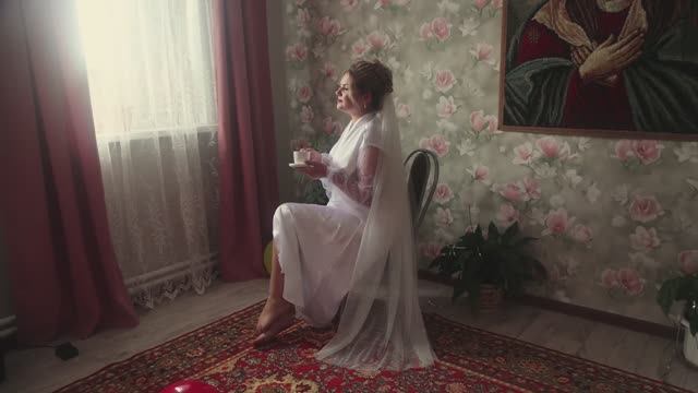 Утром у невесты дома