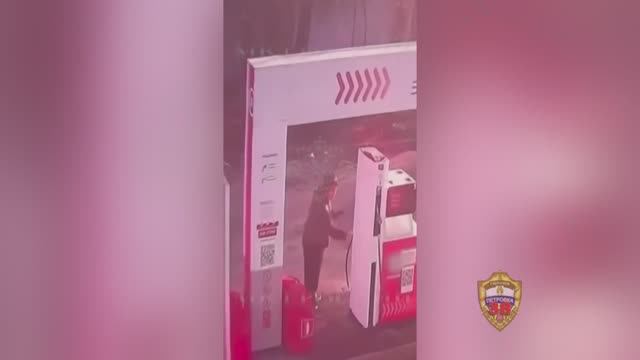 В кратчайшие сроки задержан подозреваемый в поджоге АЗС в районе Коптево