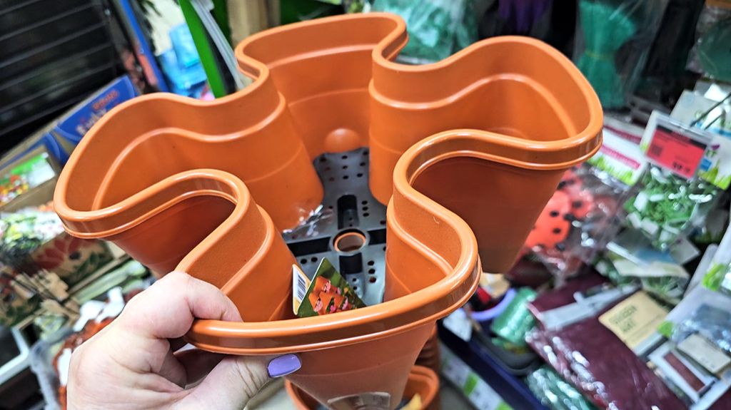 Фикс прайс.Новинки.Интересная горка для цветов