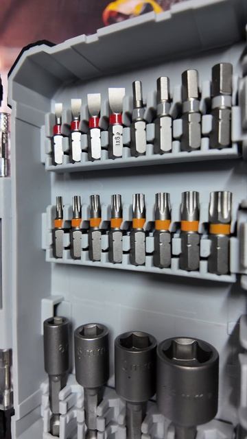 Обзор набора бит Bosch (43 предмета) 2607017736: Лучшее решение для мастера?