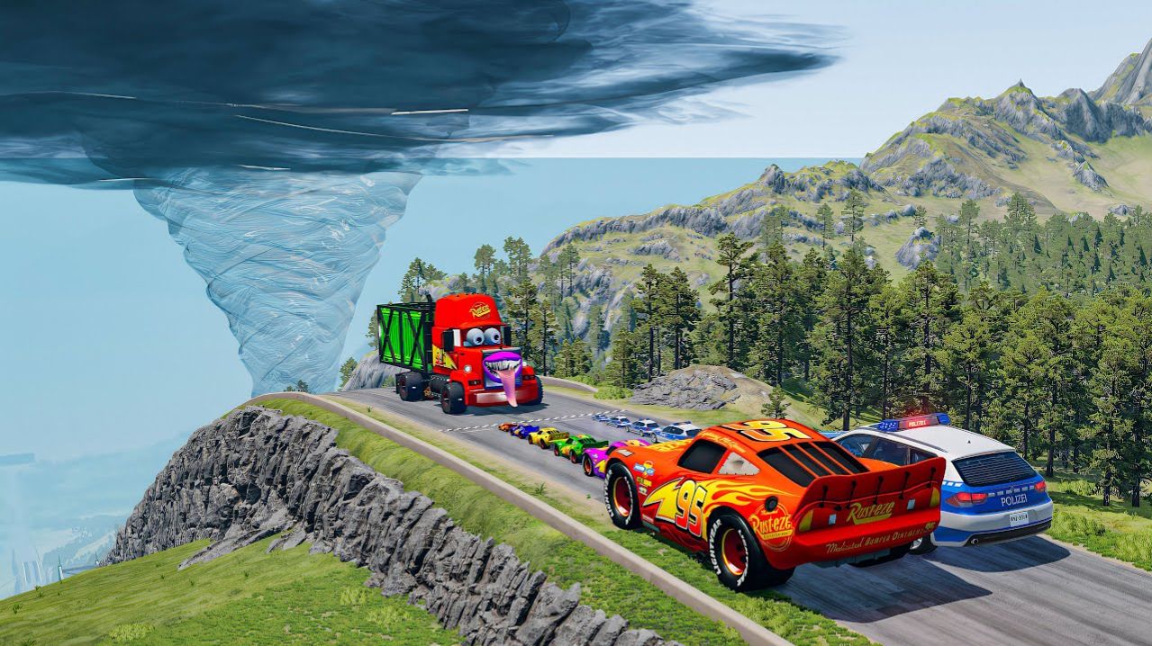 Мультики для детей. Большой и Маленький МакКуин и полицейская машина против зомби МакКуина на спуске