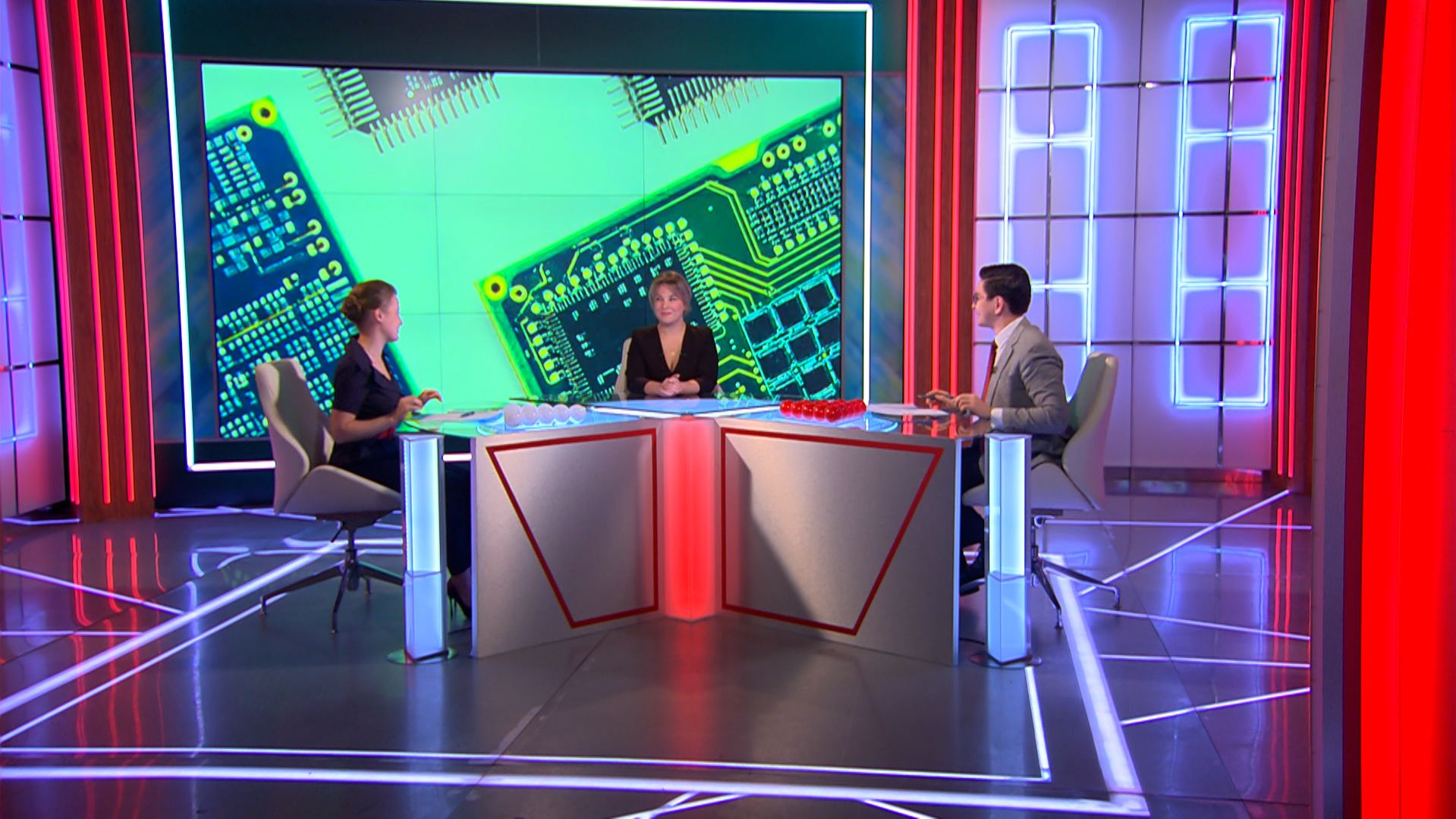 Демон Лапласа. Вживление микрочипов