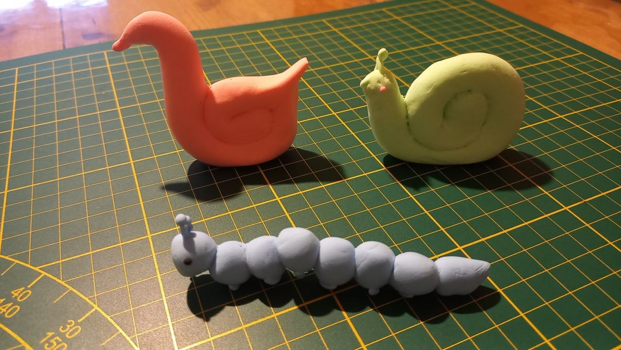 Полезный урок: «Лепим из воздушного пластилина_ Лебедь_Улитка и Гусеница»