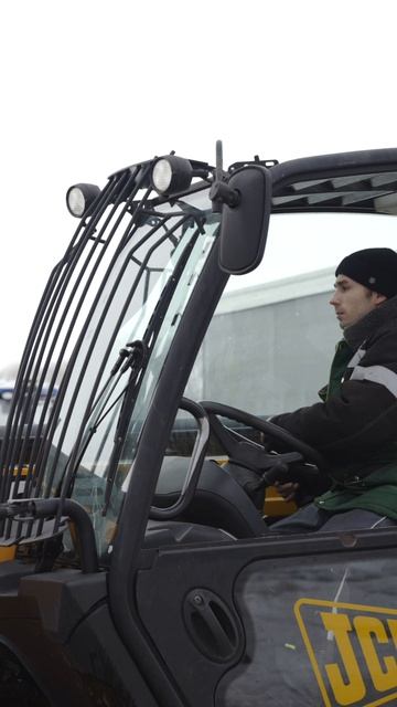 Центральный склад запчастей LOVOL