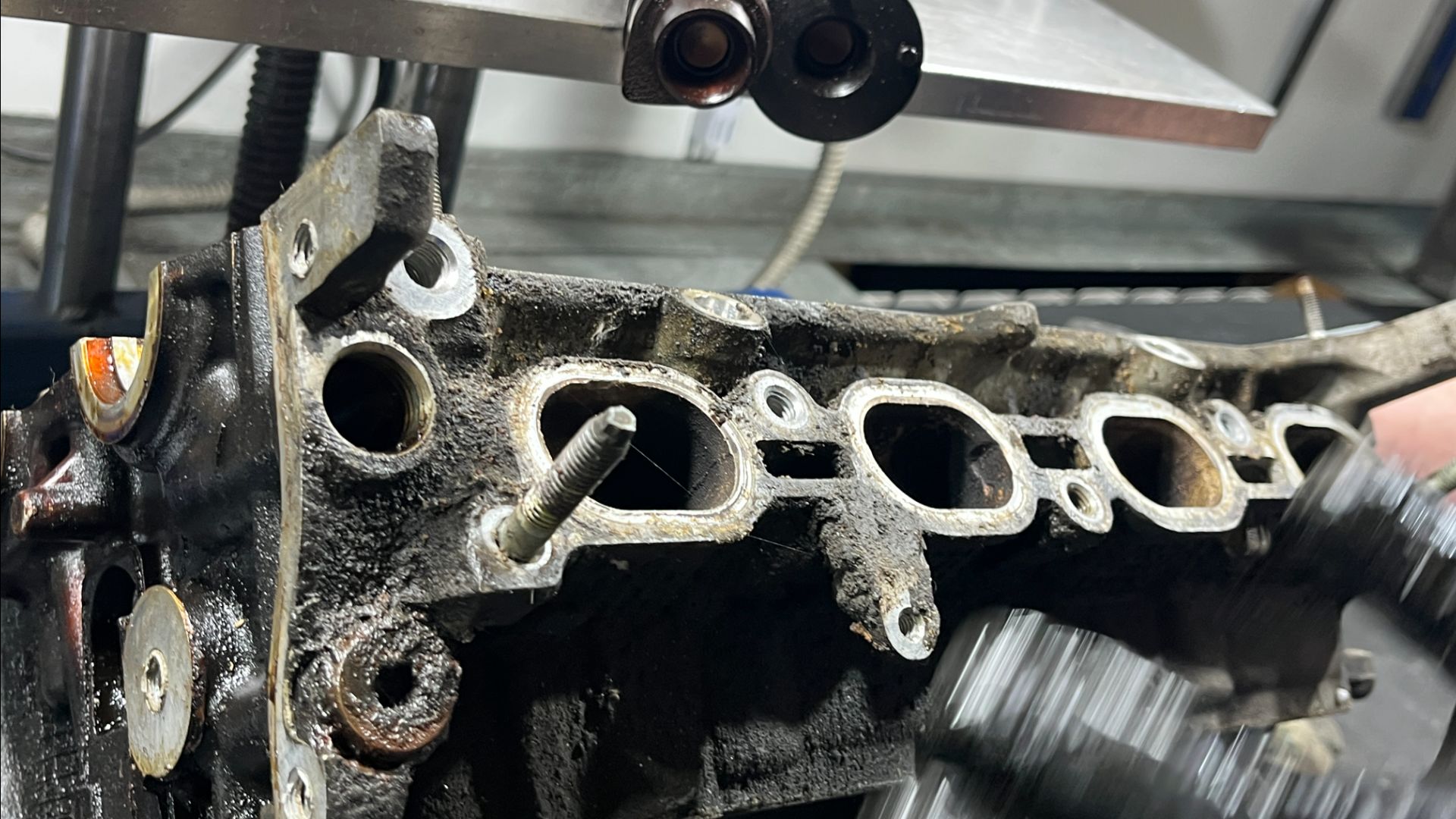 Дефектовка ГБЦ ам Toyota Fun Cargo (ГБЦ донор) какое состояние гбц, направляющих втулок,клапанов ...