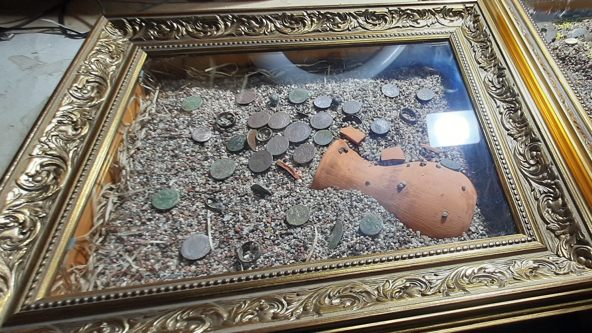 Делаю панно с ушедшими монетами.