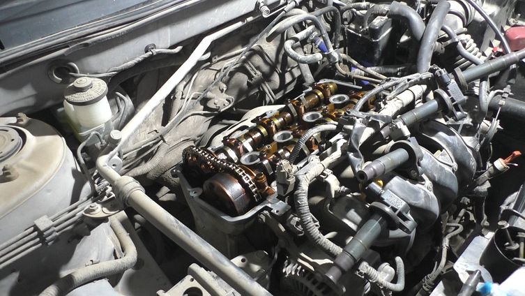 Замена прокладки крышки клапанов на Toyota Corolla NZE121 Тойота Королла 1.5 2003