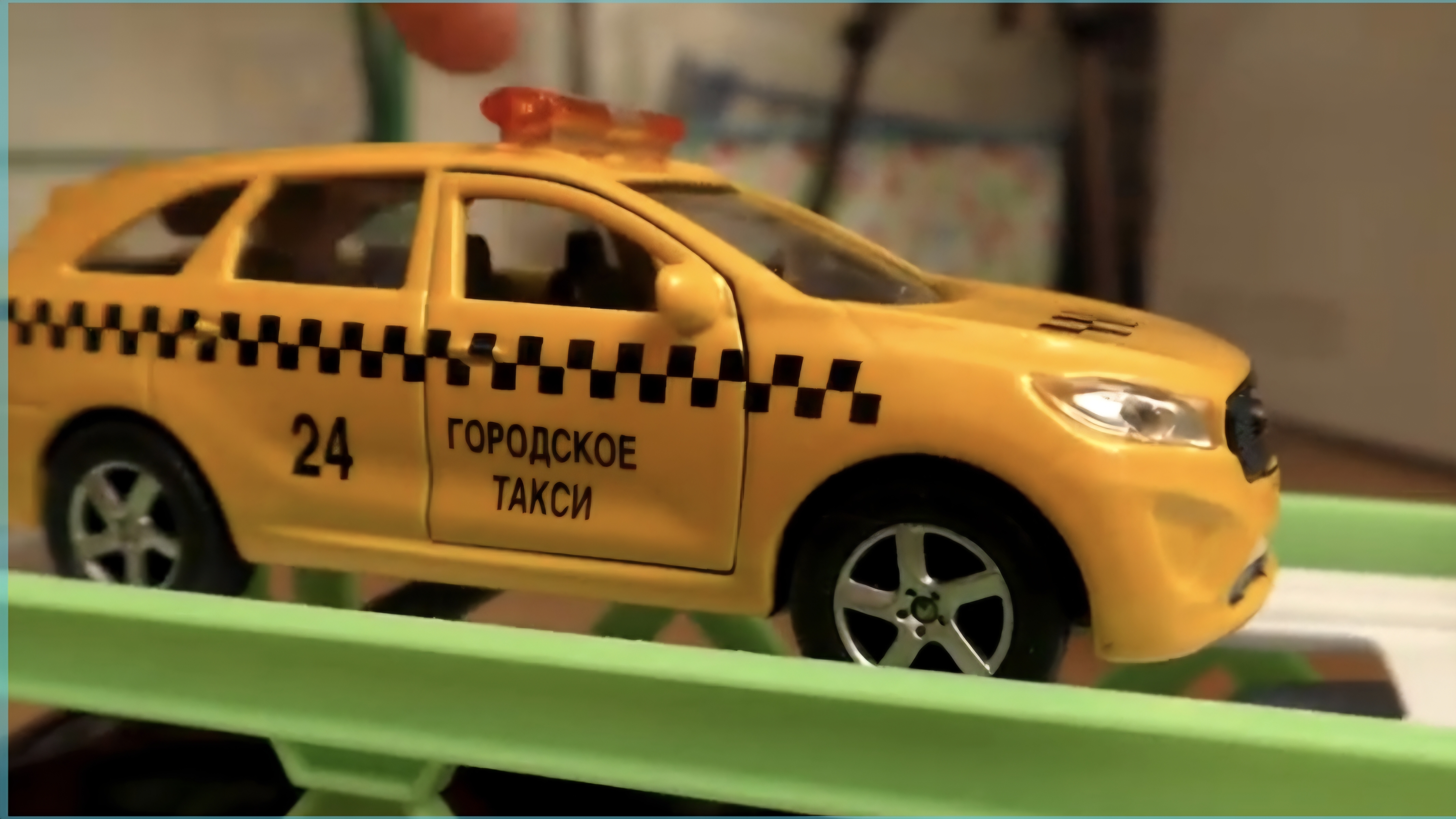 МУЛЬТФИЛЬМЫ ДЛЯ ДЕТЕЙ ПРО МАШИНКИ НА АВТОВОЗАХ. МУЛЬТИКИ ДЛЯ МАЛЕНЬКИХ МАЛЬЧИКОВ.  МАШИНКИ ДЛЯ ДЕТЕЙ