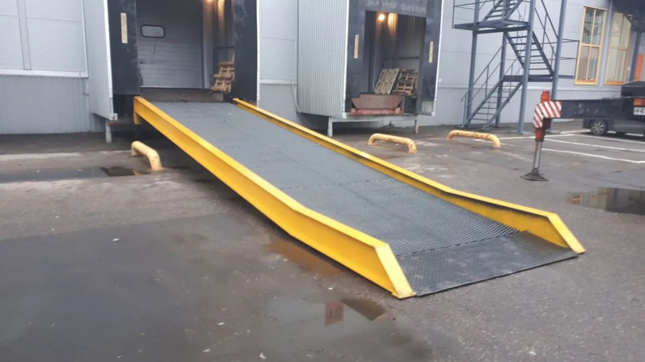 Пандус для МГН усиленный, откидной