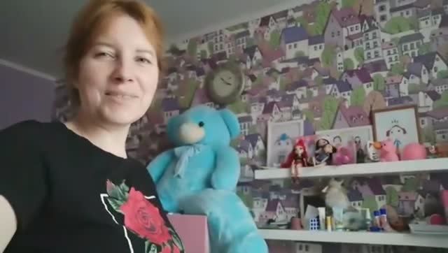 Куда ПЕРЕЕХАЛ МИШКА- Уборка в комнате Юли